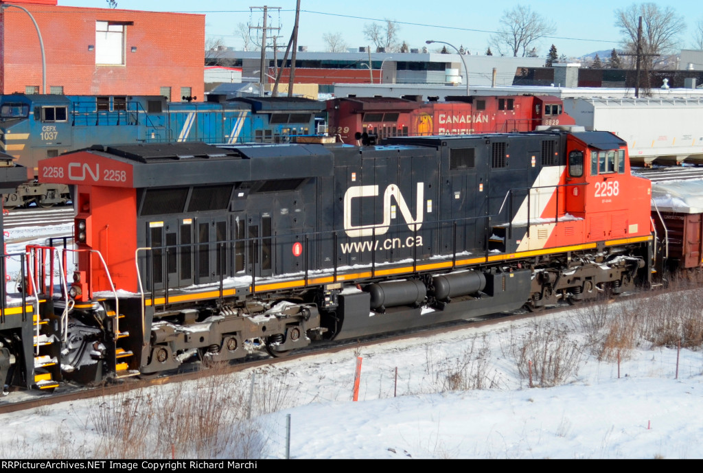 CN 2258